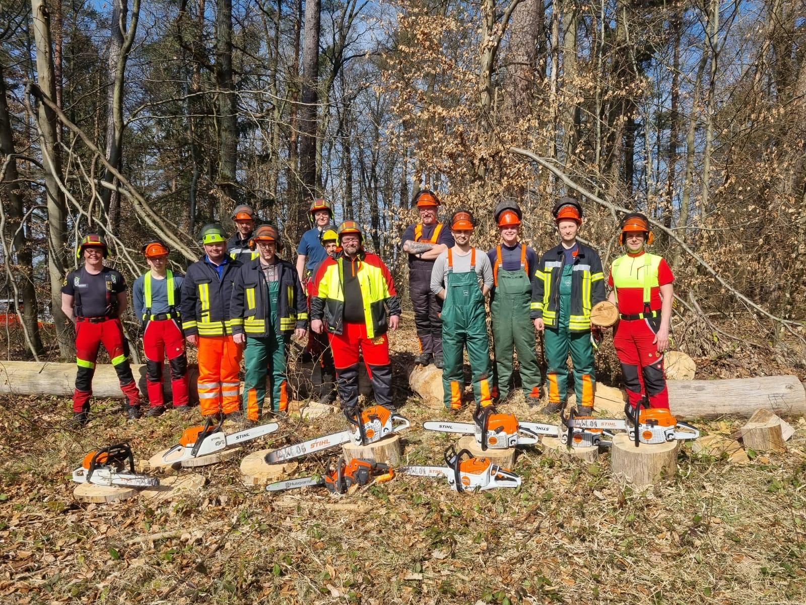 Motorkettensägenlehrgang – FEUERWEHR Stadt Bebra